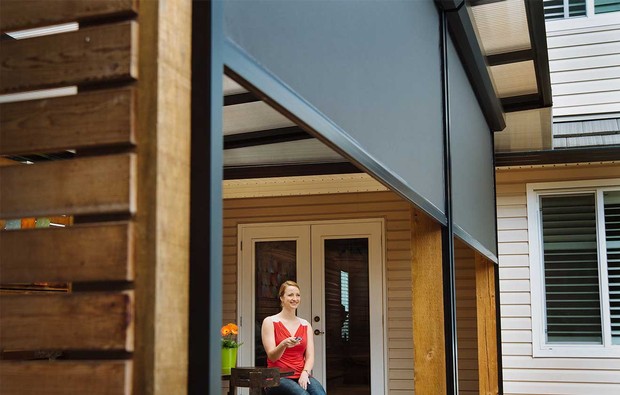 Retractable Motorized Patio Screens: Powered by Somfy