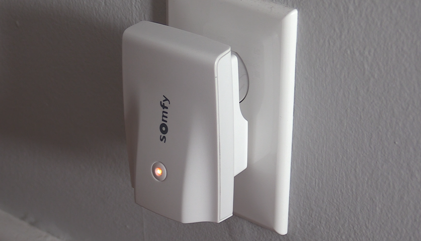 What does the LED on the mylink device mean?