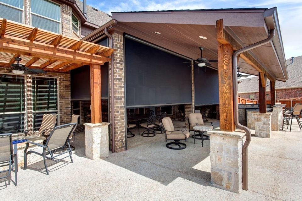 Expert Spotlight: Universal Screens